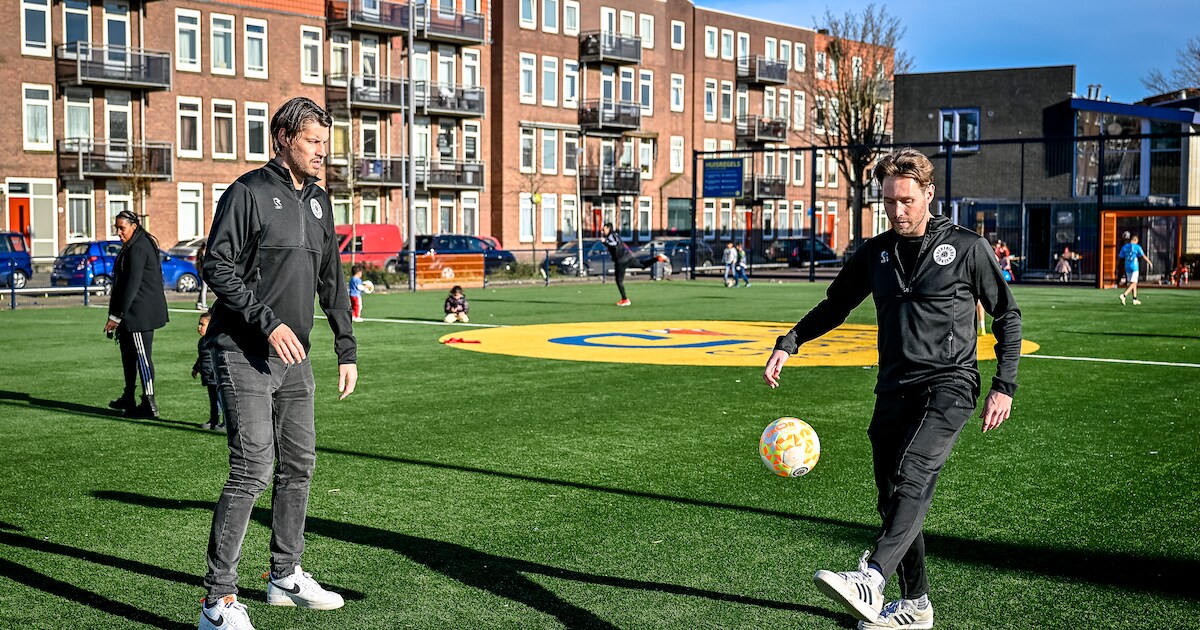 Deze oud-profs lokken met app jeugd naar de straat: ‘Prachtig als ...