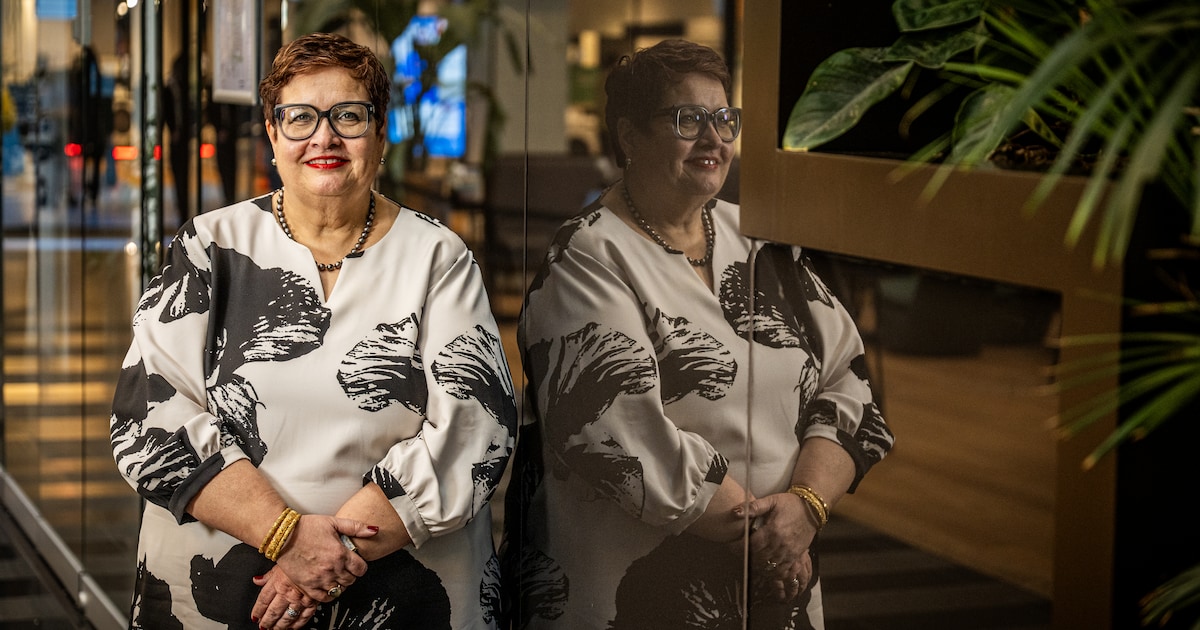 Als meisje uit Zuidwijk had Carin nooit gedacht dat ze als topdiplomaat ...