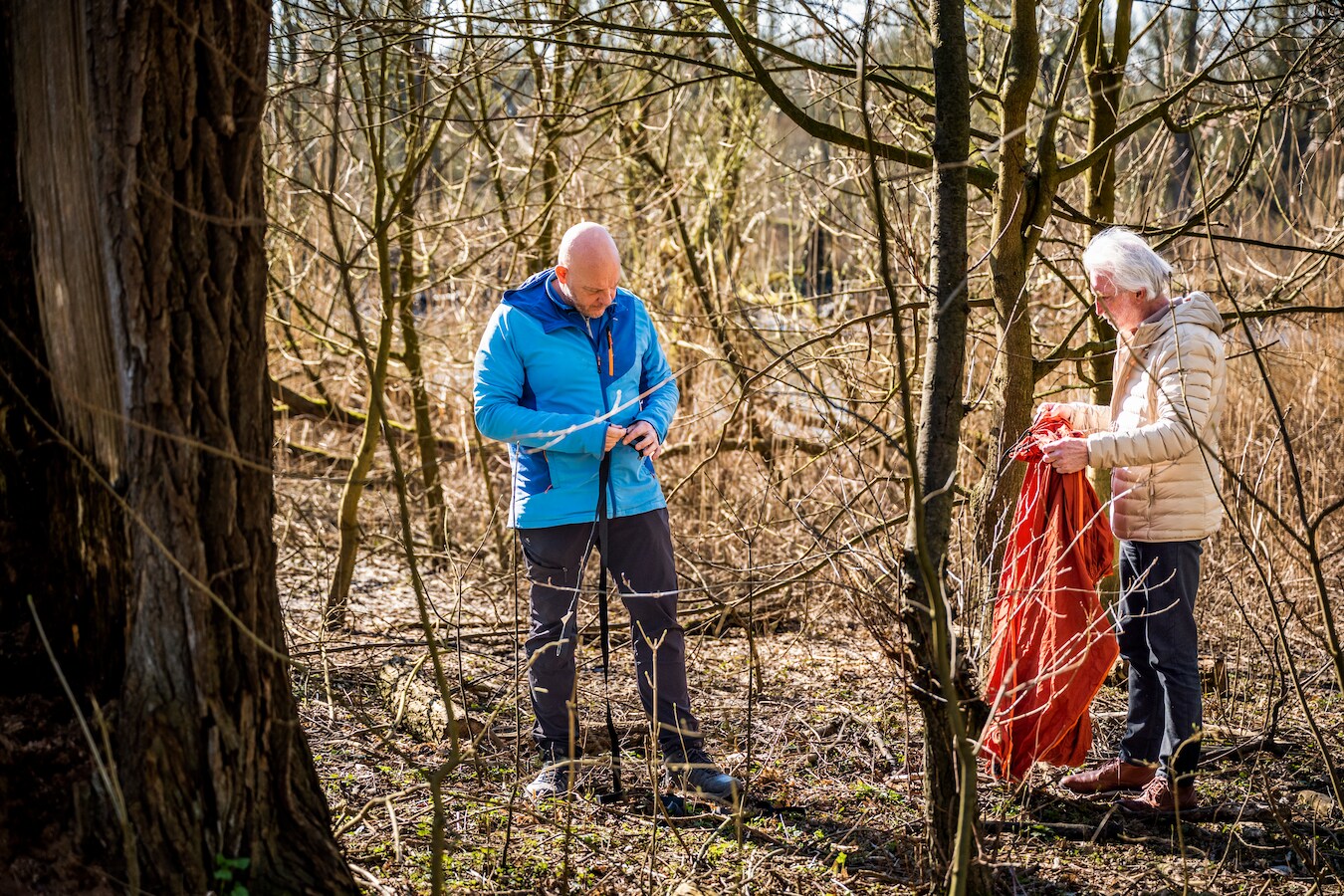John (55) gooide zijn leven rigoureus om: van slopende deadlines en hectiek naar úren in een ...