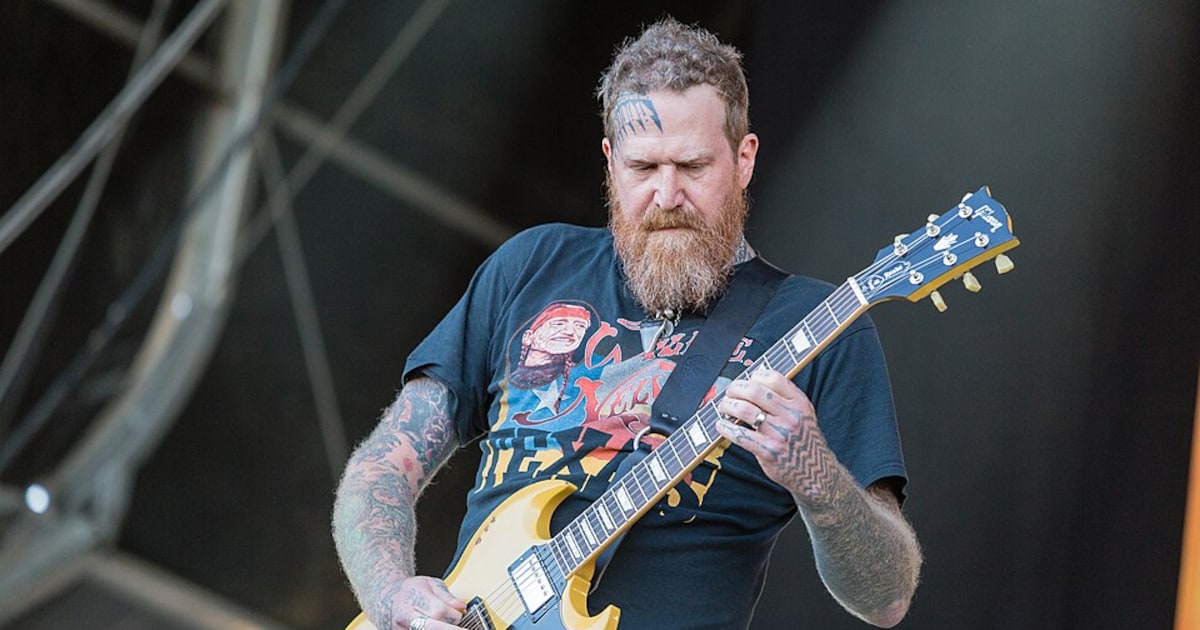 Bekende metalgitarist Brent Hinds (51) omgekomen bij motorongeluk, zou ...