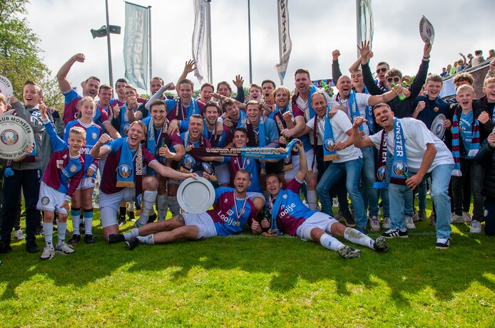 SC Monster bekroont historisch jaar met de tweede titel op rij: ‘De ...