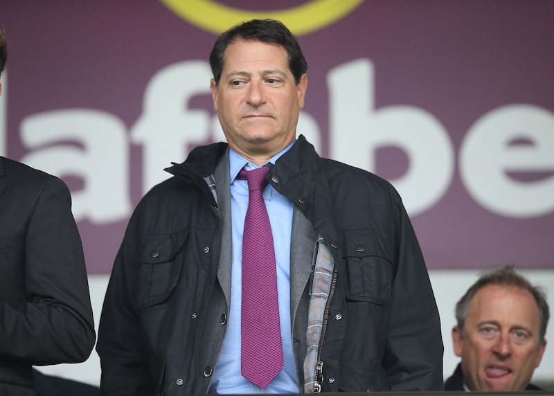 Wie zit er achter Globalon Football Holdings, de nieuwe eigenaar van ...