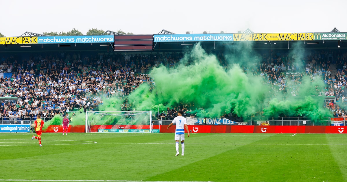 PEC Zwolle vrijgesproken na rookbommen bij IJsselderby | Zwolle | AD.nl