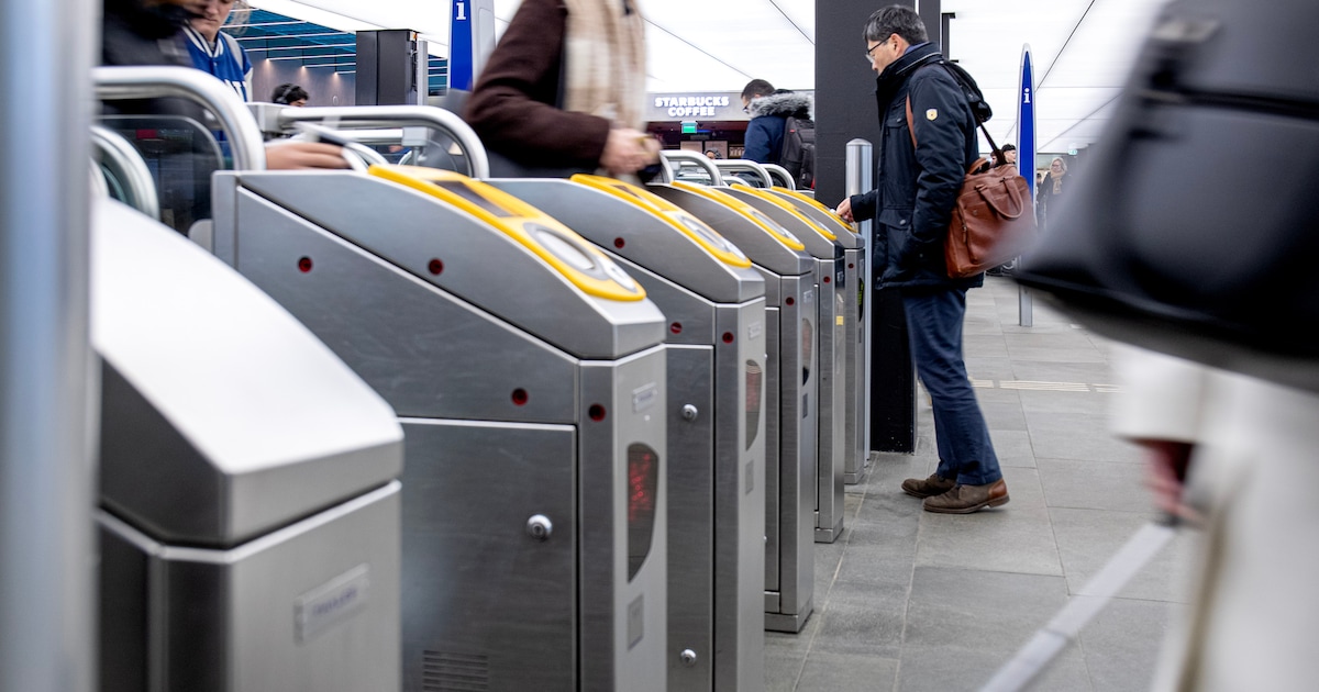 Boete voor zwartrijden in het ov vanaf vandaag 40 procent hoger ...