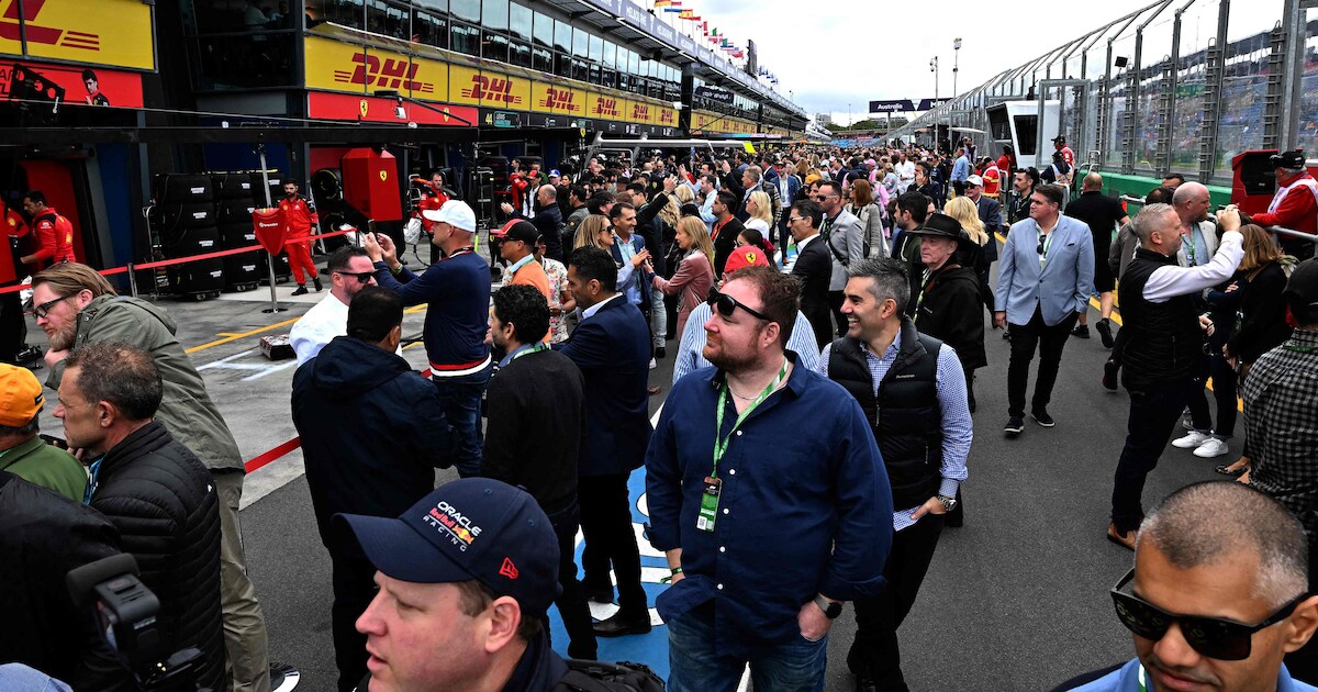 Organisatie Formule 1-race Melbourne schrikt van fans op de baan: ‘Het ...