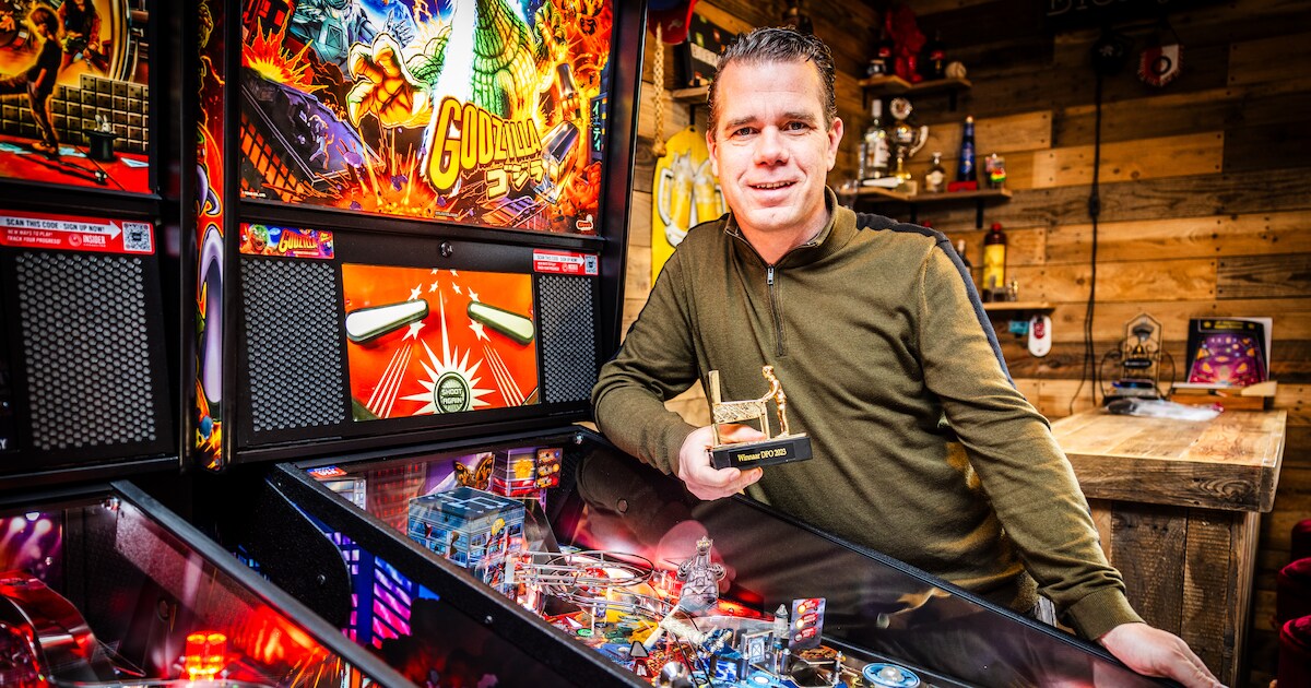 John heeft acht flipperkasten thuis én is Nederlands kampioen: ‘Ik ...