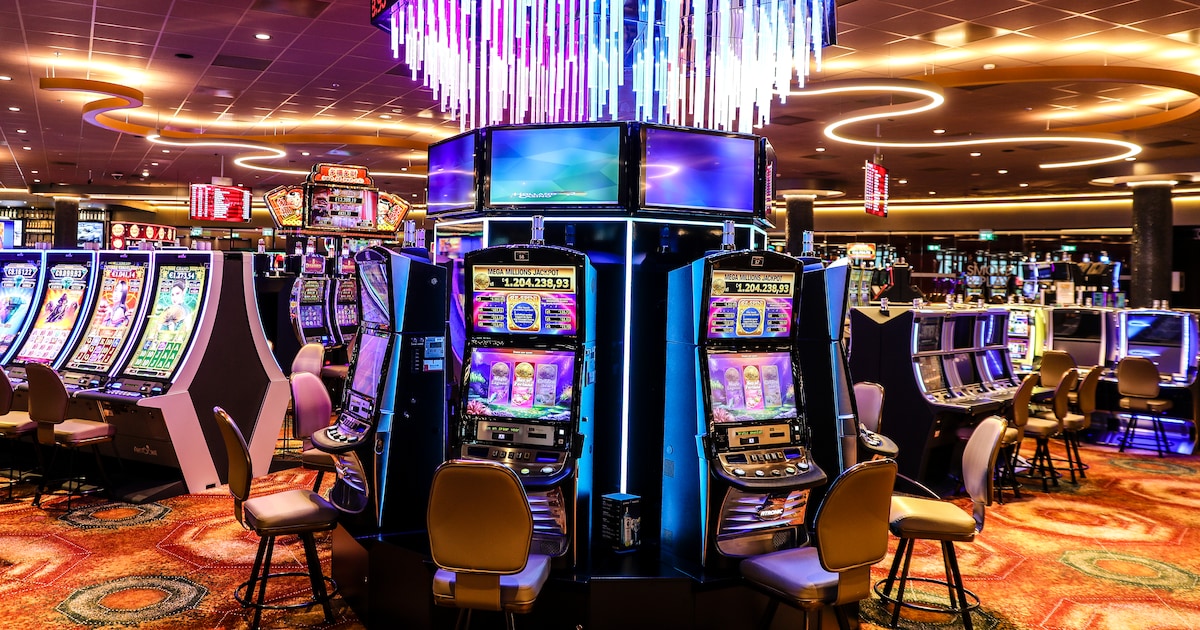 Jackpot: man wint 190.000 euro bij Holland Casino en deelt winst met ...