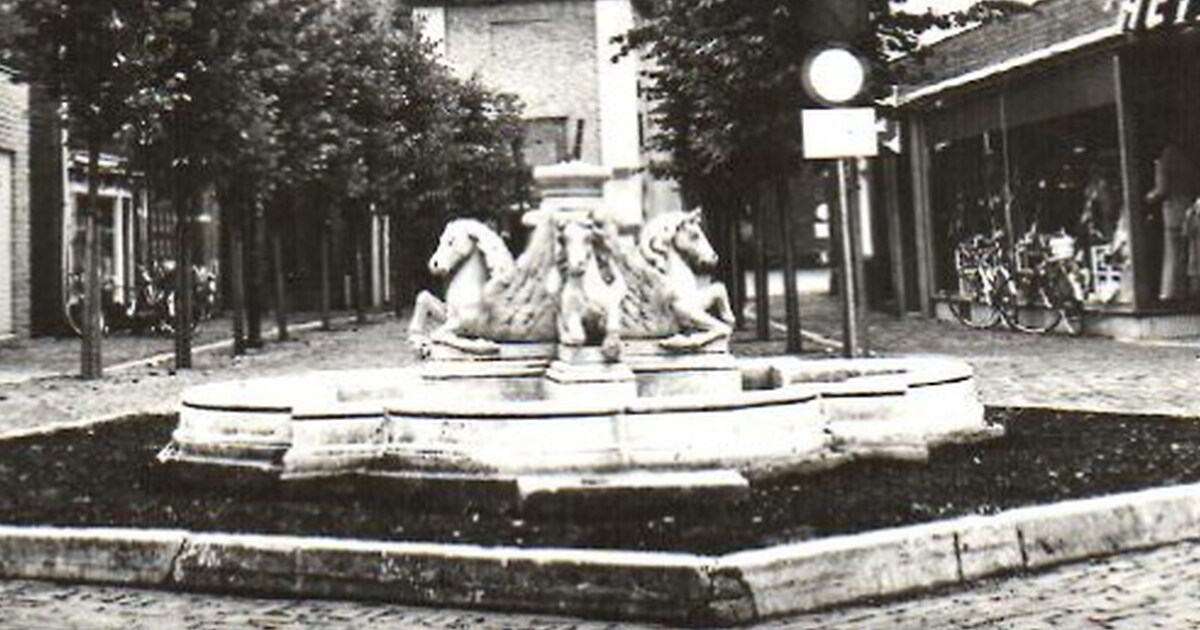 ‘Ooit stond er een andere fontein op deze plek in Almelo en die was ...
