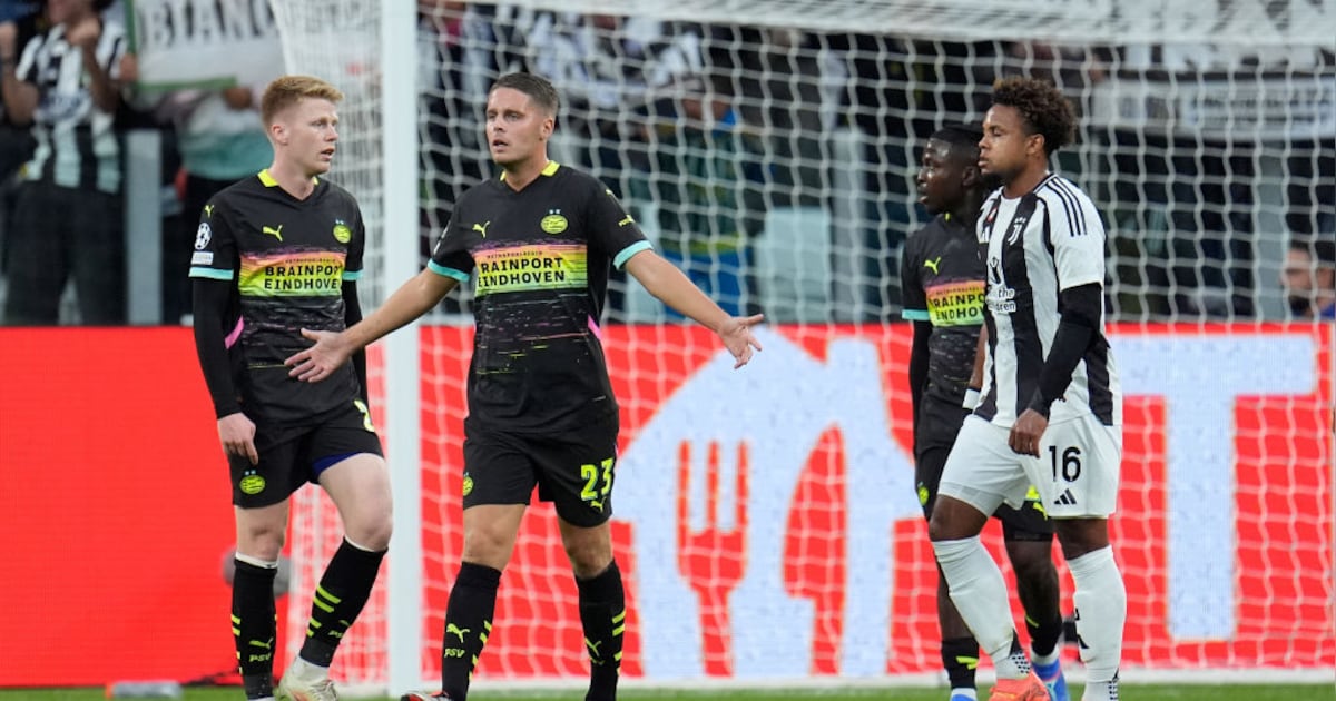 Juventus zet PSV kinderlijk eenvoudig opzij, Joey Veerman opnieuw ...
