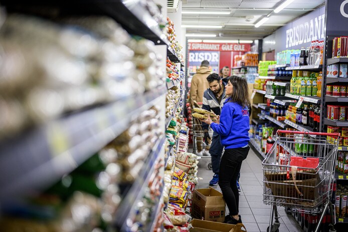 Cao-overleg supermarkten zit vast, vakbond eist aanpak werkdruk en ...