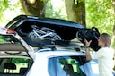Kofferbak van je auto te klein voor al je bagage? Er is een oplossing ...