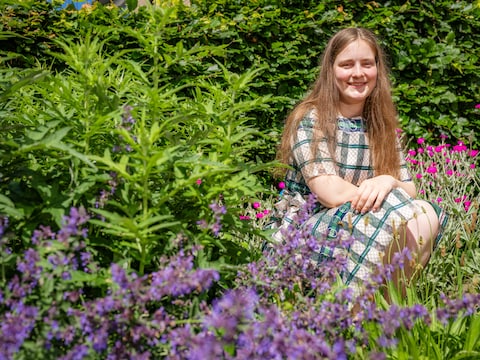 Laura (27) wil impact maken voordat ze oud en grijs is: ‘Naar elkaar ...