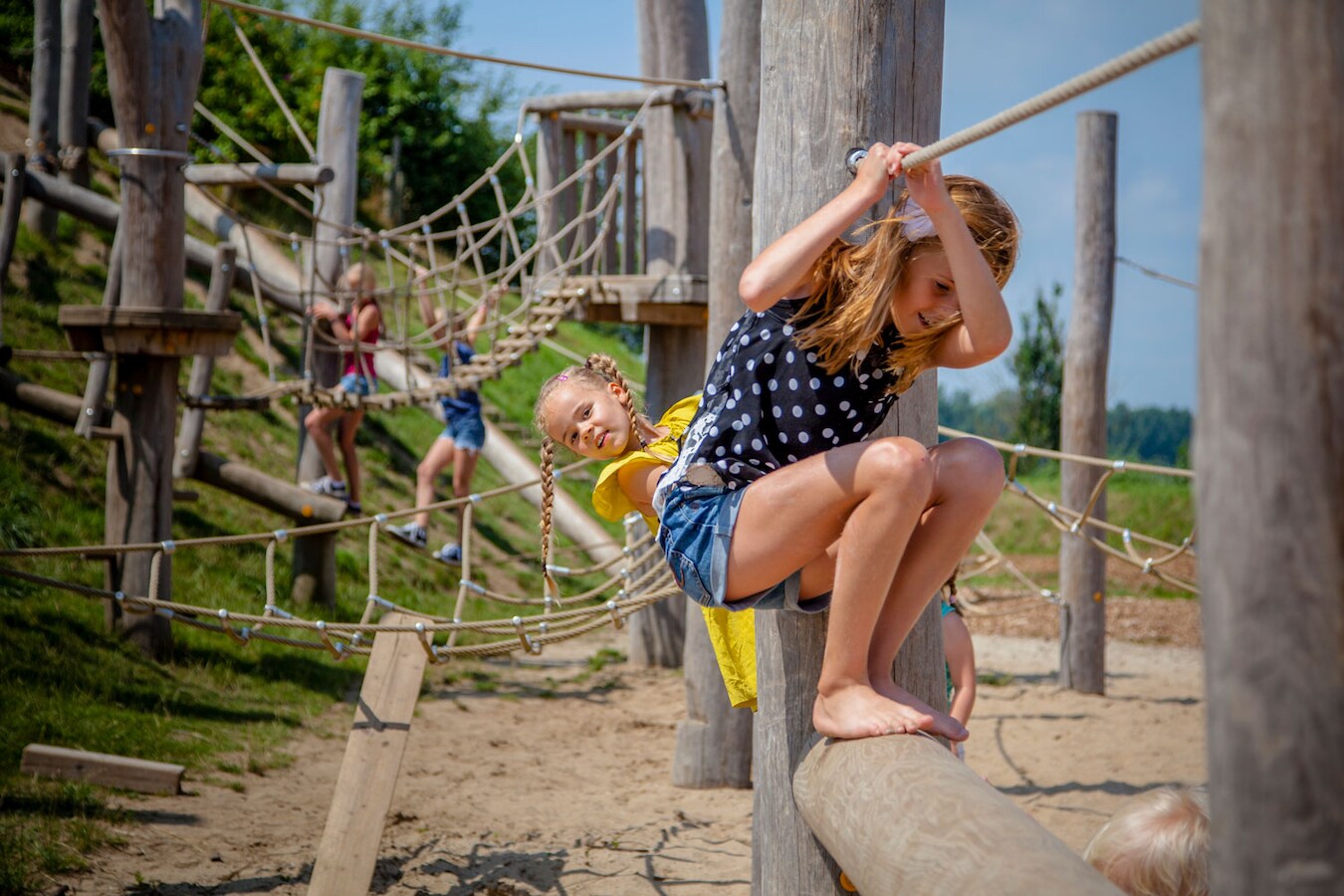 Dit is dé Plek! De forten zijn weer open | Foto | AD.nl