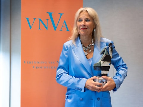 Drs. Wanda de Kanter ontvangt VNVA Els Borst Oeuvreprijs in Breukelen ...