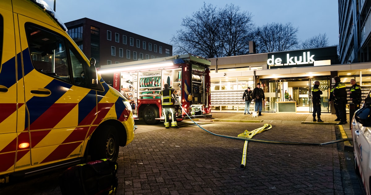 Zwaargewonde bij brand in zorgflat De Kulk in Rotterdam, twee ...