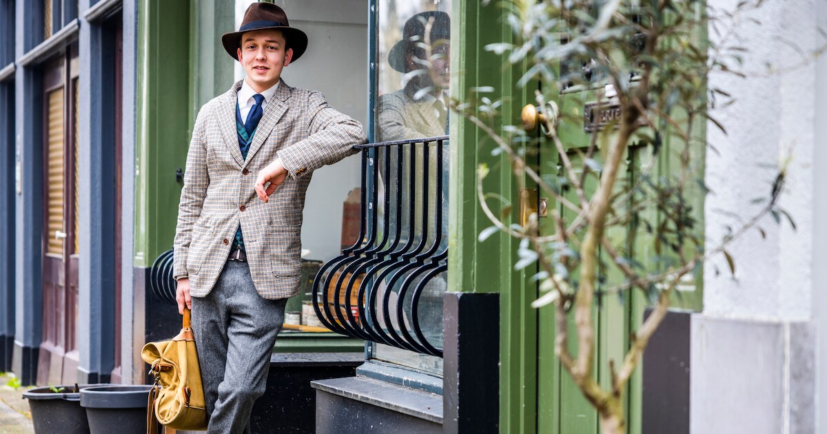 Corné (23) is een lookalike van Peaky Blinders’ Tommy Shelby: ‘Naai ...