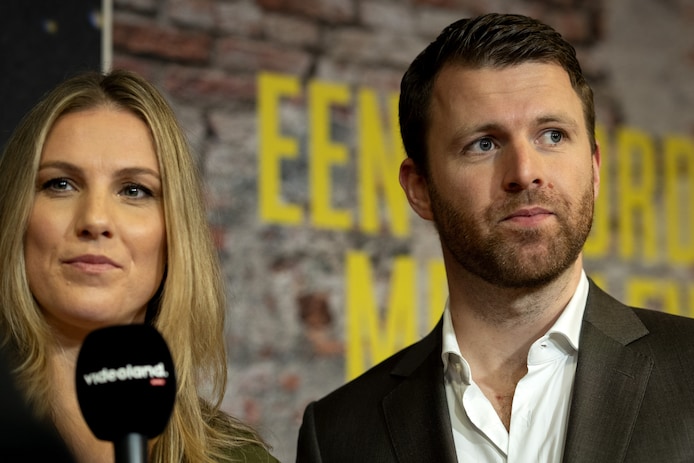 Kelly staat stil bij gemis van vader Peter R. De Vries: ‘Nooit meer tot ...