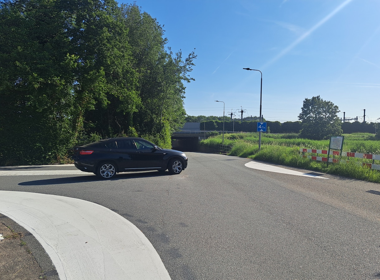 Wegmarkeringen op gevaarlijke kruising Noldijk afgekraakt: ‘Het is ...