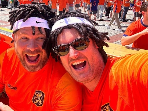 De ‘dure’ trip naar het WK, hoe dan? ‘We pakken ook wel zo’n shabby ...