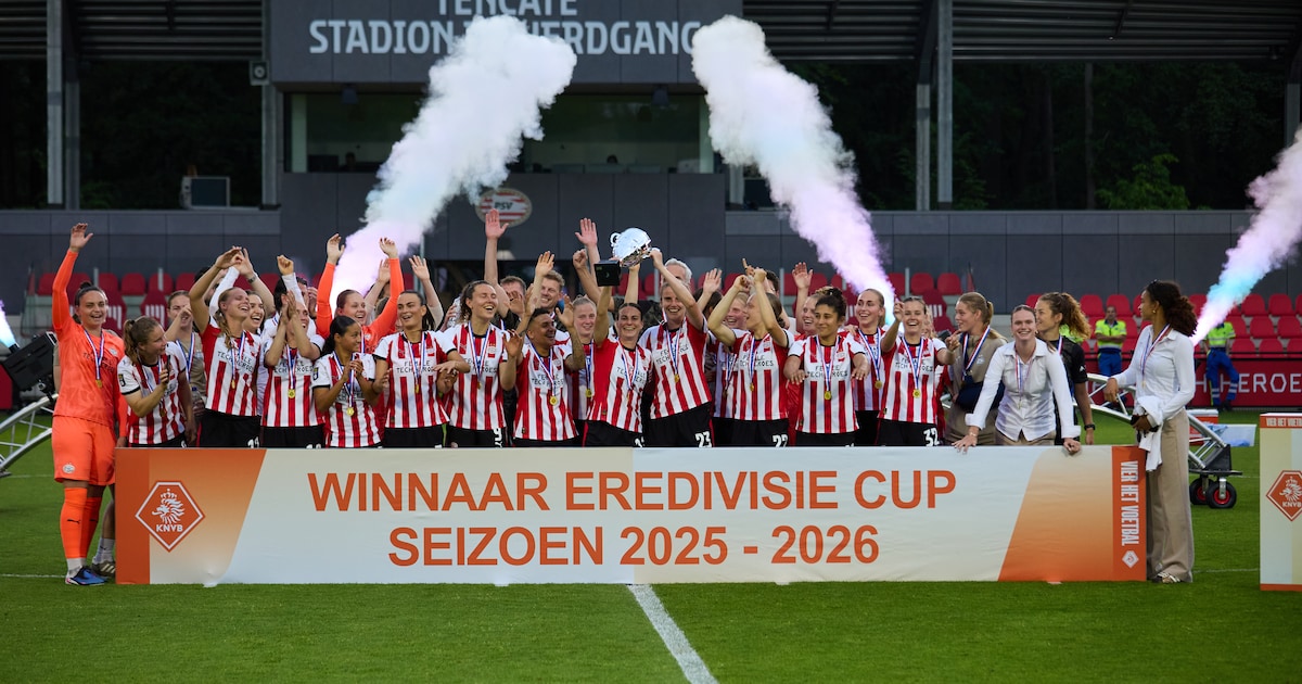 Acute buikgriep deert PSV Vrouwen niet: Eindhovense club pakt tweede ...