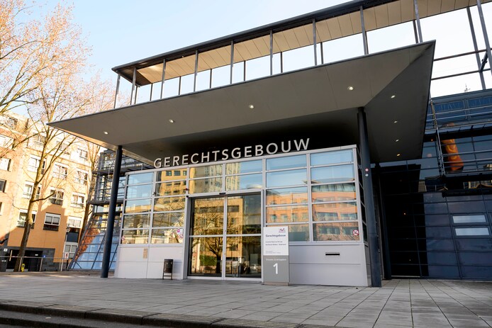 Kamikazepiloot voor de rechter na levensgevaarlijke achtervolging: ‘Ik schaam me kapot ...