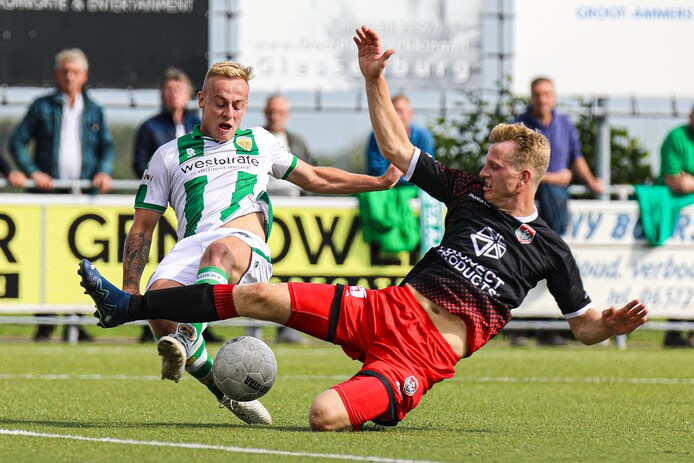 Luuk van der Leun, snelle leerling in de derde divisie bij SteDoCo ...