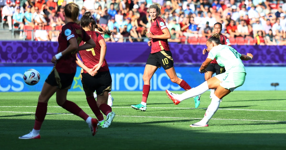 Caruso schiet Italiaanse voetbalsters op EK langs België | Sport | AD.nl