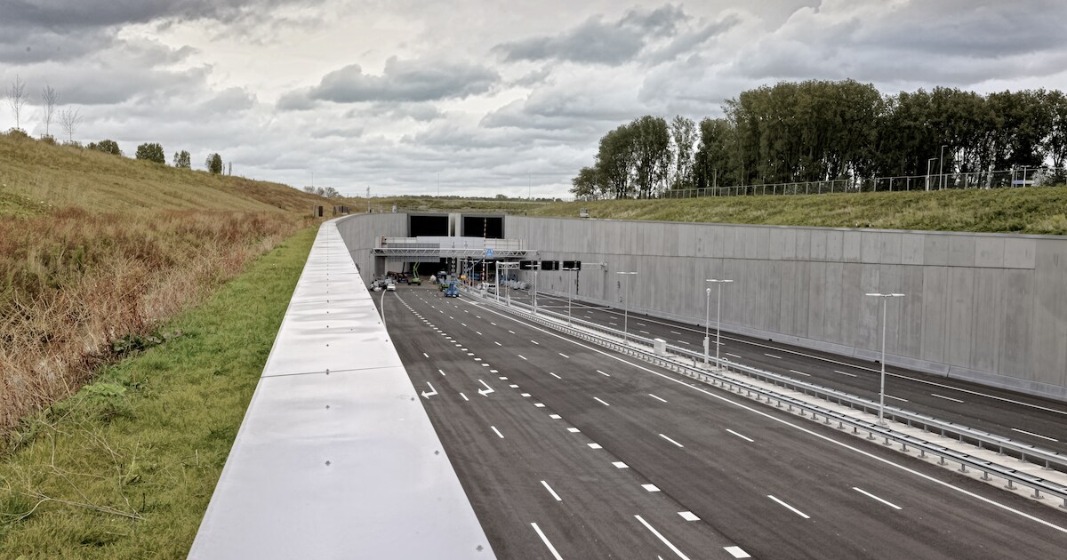 Blankenburgverbinding tussen Vlaardingen en Rozenburg nacht dicht ...