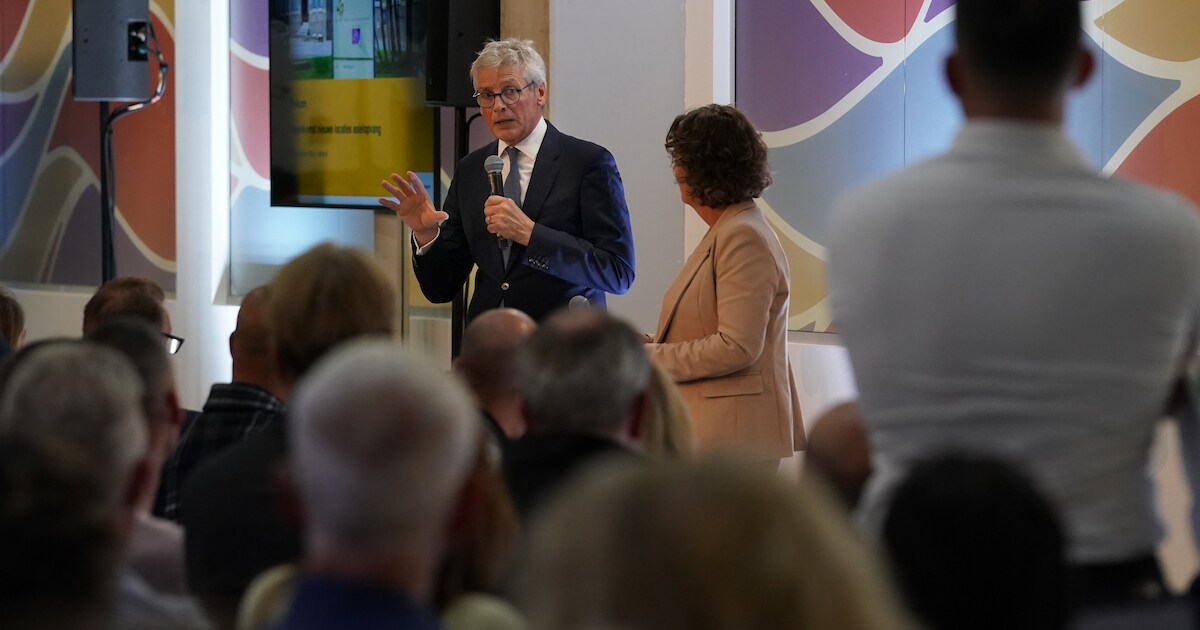 Bewoners willen onderste steen boven over keuzes voor twee nieuwe azc’s ...