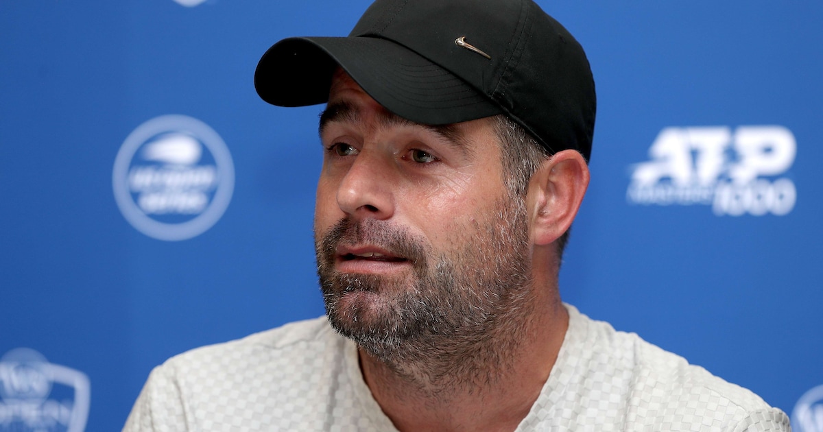 Raemon Sluiter tijdens Australian Open commentator bij Eurosport ...
