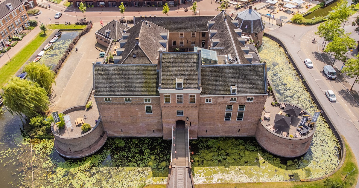 Vergaderen of een feestje vieren? Loods10 en Kasteel Woerden vallen in ...