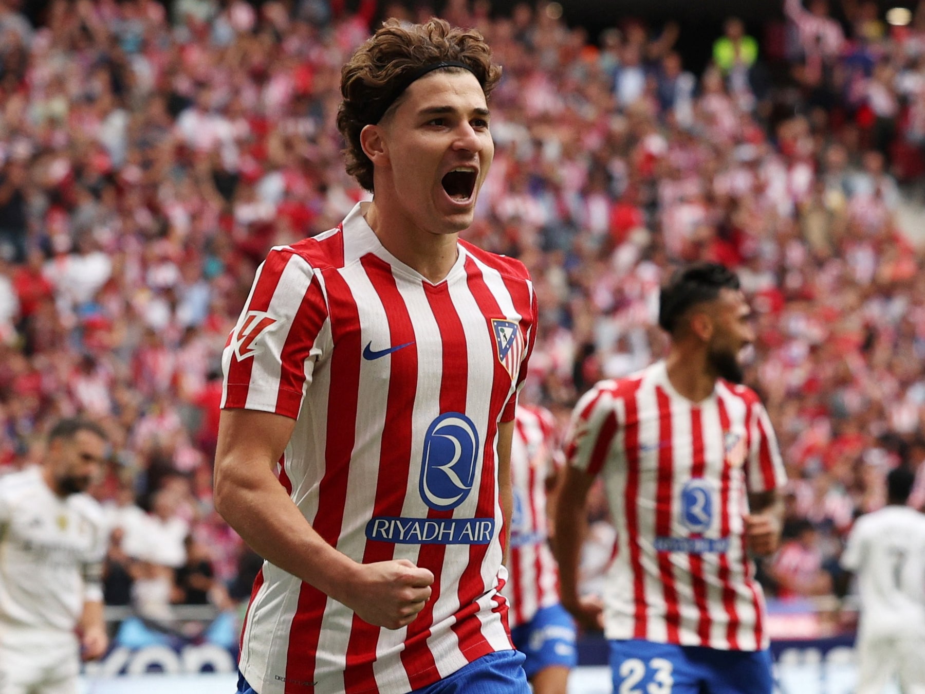 TransferTalk | Bergwijn krijgt andere trainer bij Al-Ittihad, West Ham vindt snel opvolger ...