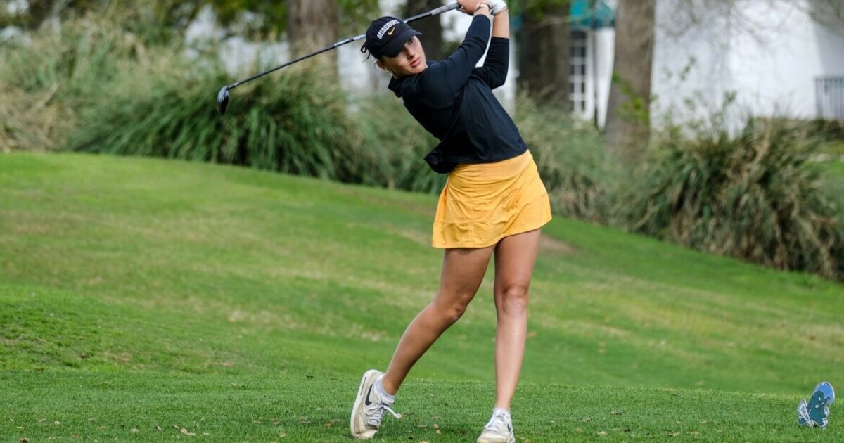 Golfster Fleur van Beek (19) uit Oene wint Sportprijs Epe | Epe | AD.nl