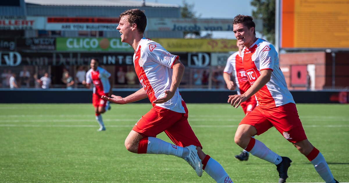 IJsselmeervogels-uitblinker Jeremy Helmer speelde samen met Koopmeiners ...