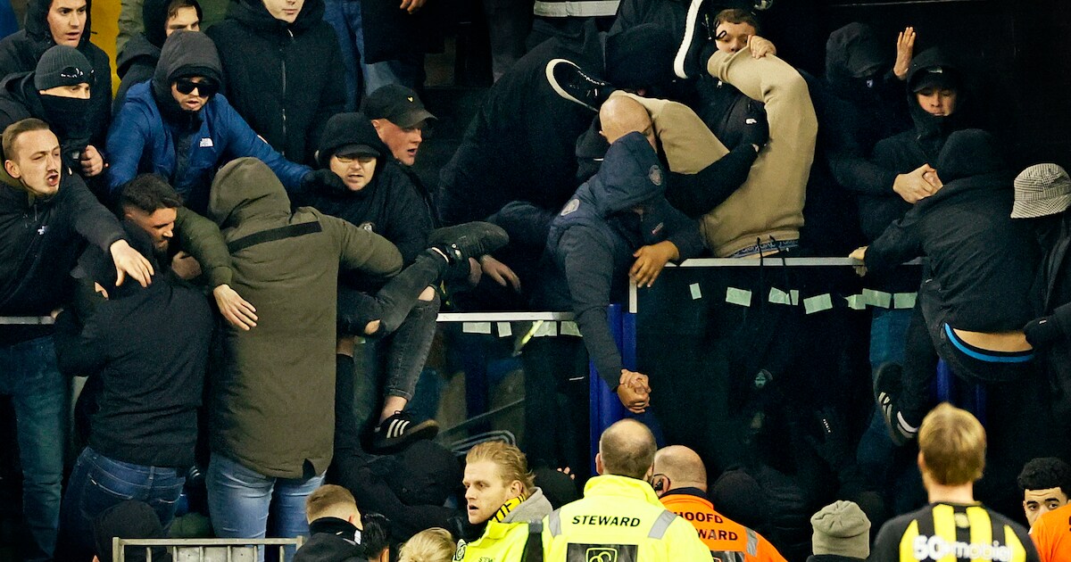 Optreden na ongeregeldheden tegen Feyenoord: per direct strengere ...