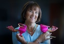 Tamara trouwde als tiener en zat daarna bijna 40 jaar vast in ...