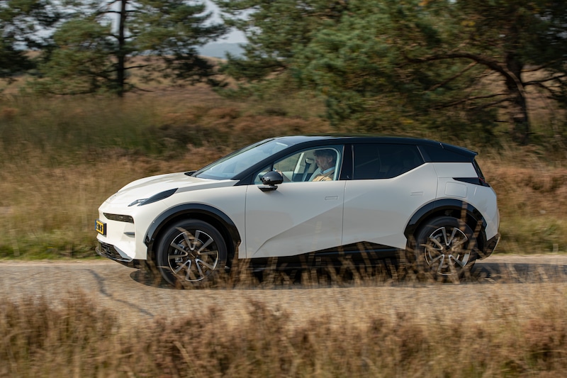 Test Zeekr X: ruime suv heeft vreemde portieren | Auto | AD.nl