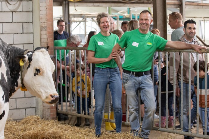 Duizenden bezoekers op boerderij van Karin en Peter: ‘Laten zien hoe ...