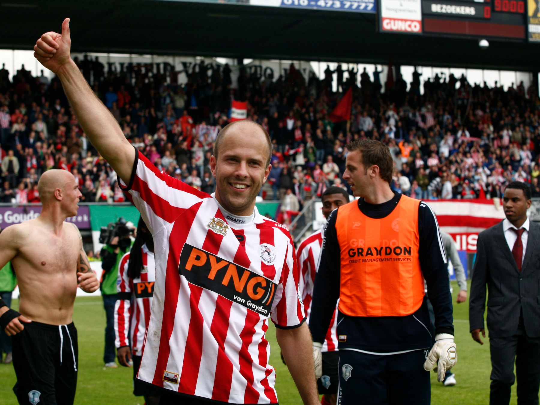 Sparta rouwt om het verlies van voormalig shirtsponsor en bestuurslid ...