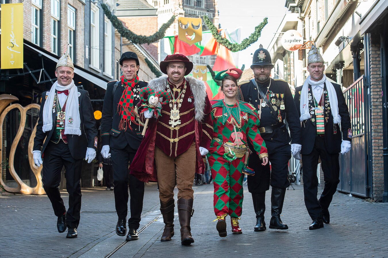 Maaike Caron voelt zich vis in het water als eerste vrouwelijke nar in ...