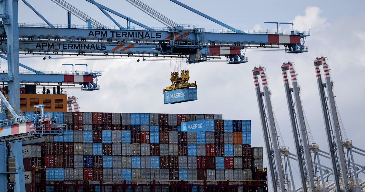 Terwijl de wachttijden bij containerafdeling oplopen, daalt de overslag ...