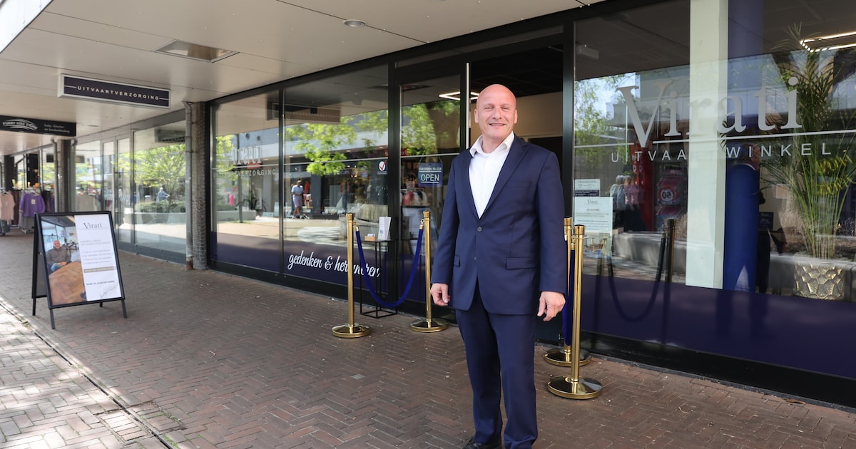 Andrea runt een uitvaartshop in een winkelcentrum: ‘Heb toch maar geen ...