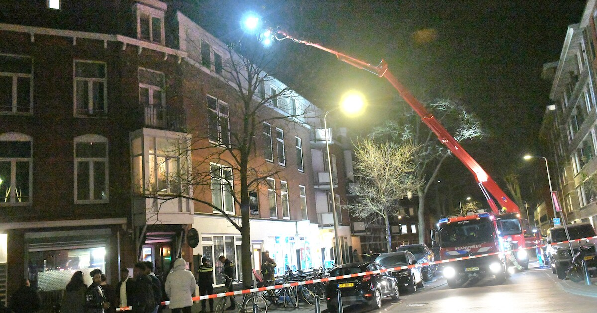 Brand in een bijgebouw achter winkel in Den Haag | Regio | AD.nl