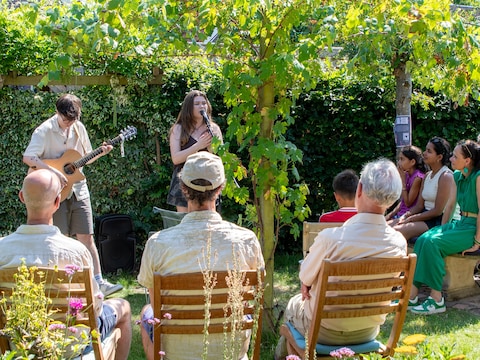 Route langs theater, zang en kunst tijdens evenement Gluren op de ...