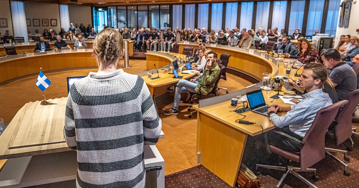 ‘Alarmbellen moeten afgaan’: 60 procent van raadsleden in Zwolle vindt ...