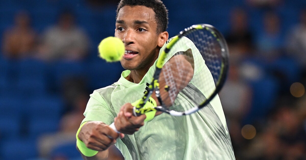 Félix Auger-Aliassime verslaat Dominic Thiem in nachtelijke vijfsetter op Australian Open ...