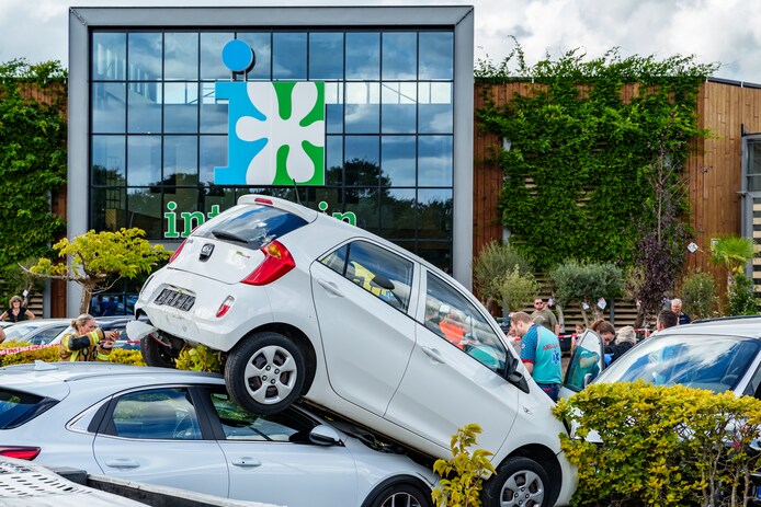 91-jarige automobilist veroorzaakt ravage: ‘Zó! Iemand heeft pech, zei ...