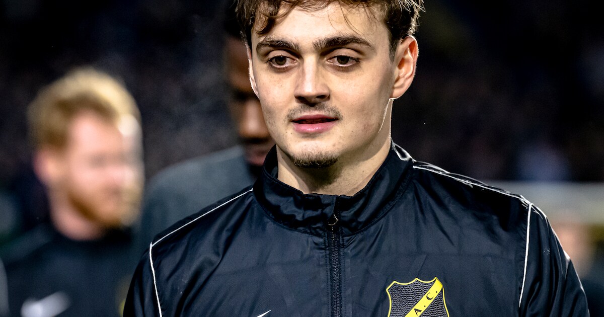 Deze buitenspeler krijgt bij PEC Zwolle de kans om weer fit te worden ...