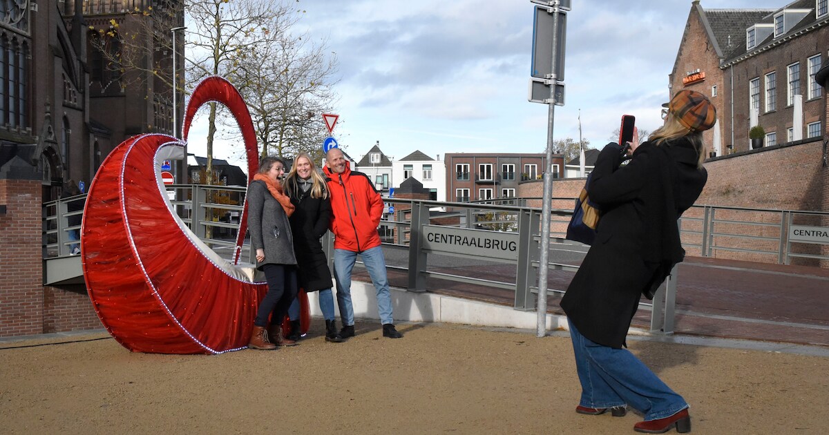 Smile! Je hebt nog een paar dagen voor selfie bij het rode hart op de ...