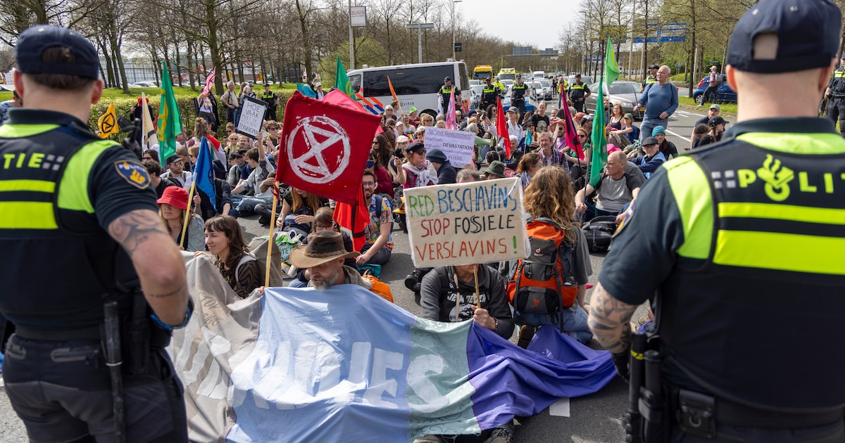 XR wil de A12 in heel Den Haag blokkeren: demonstranten gaan kamperen ...